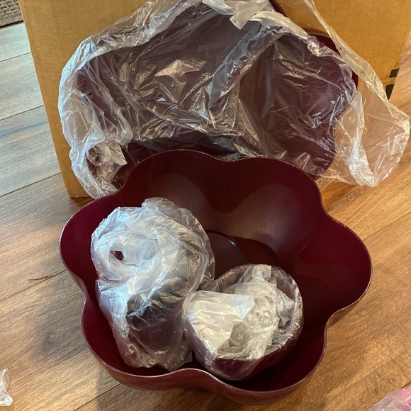 Tupperware | Kitchen | Tupperware Burgundy Chip N Dip Set | Poshmark